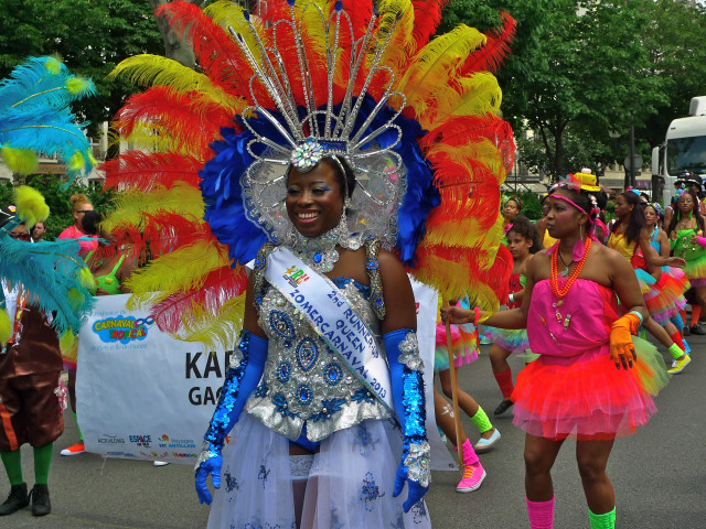Carnaval de Paris, il corteo di Carnevale da Place Gambetta a Parigi ...